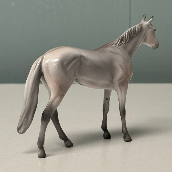 Ash LE-6 Grey Thoroughbred Chip By Angela Marleau $99 Chip Sale - Stone ...