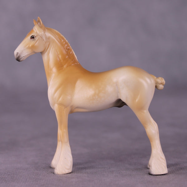"Nest Egg" OOAK Draft Chip By Jess Hamill - Menagerie Series - Stone Horses