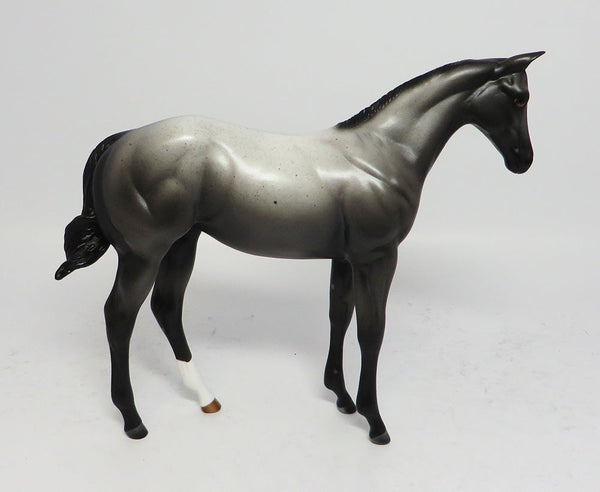 CLOUDS IN THE SKY-LE-3 BLUE ROAN WEANLING MODEL HORSE EQ 2017 - Stone ...