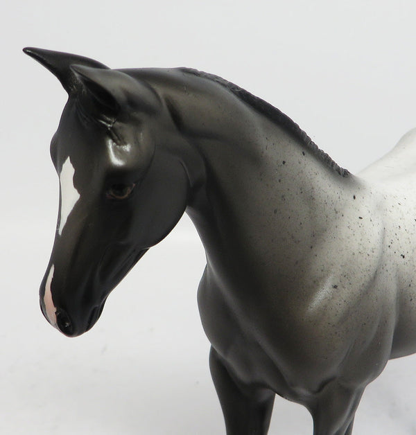 CLOUDS IN THE SKY-LE-3 BLUE ROAN WEANLING MODEL HORSE EQ 2017 - Stone ...