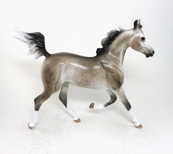 GREY YEARLING MODEL HORSE - Stone Horses