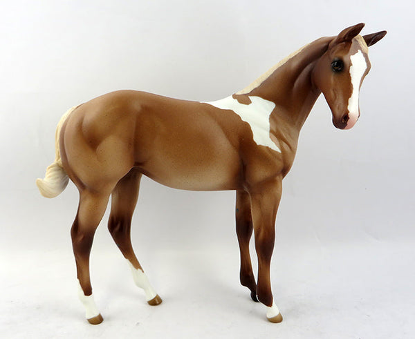 CRYSTAL-LE-2 RED ROAN PAINT WEANLING MODEL HORSE 12/28 - Stone Horses