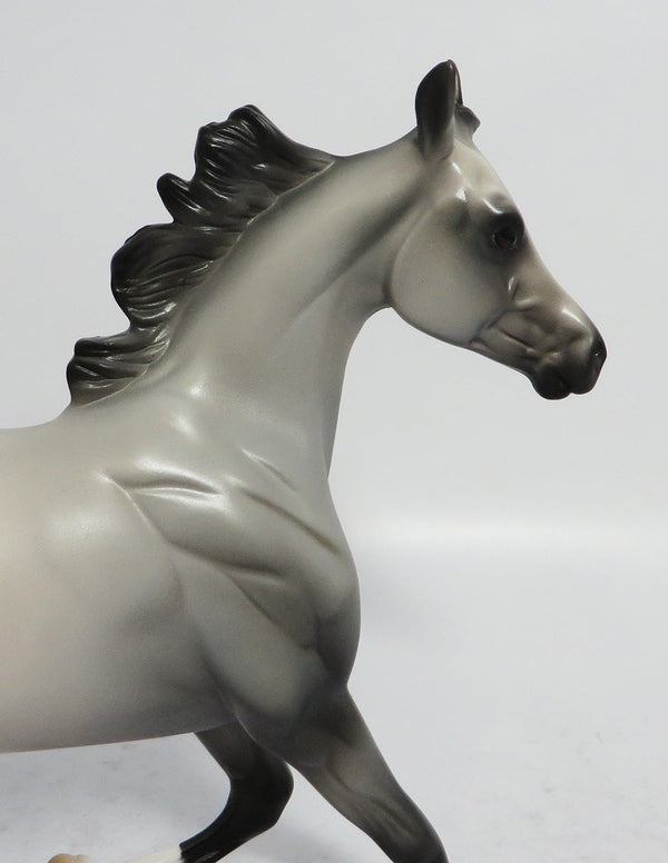 W'KABI-OOAK GREY YEARLING MODEL HORSE MIDWEST FAIR 2018 - Stone Horses