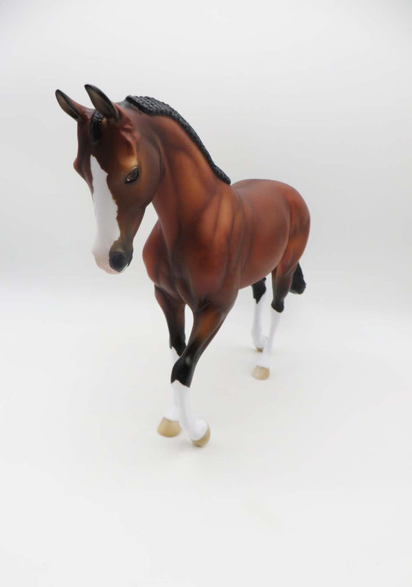Captain-OOAK Dapple Bay Thoroughbred By Ellen Robbins P&C 23 - Stone Horses