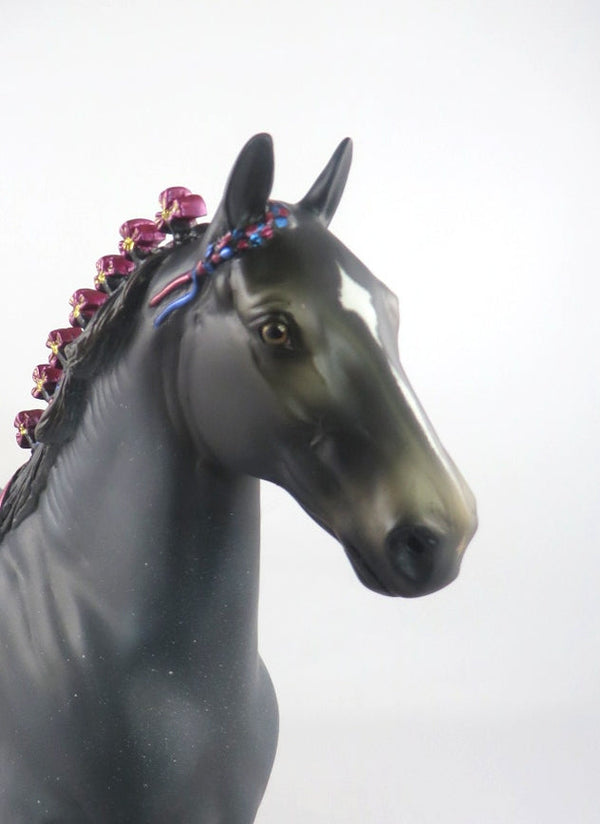 ARTOO-OOAK DAPPLE BLUE ROAN TROTTING DRAFTER MODEL HORSE BY AUDREY DIX ...