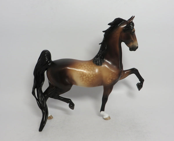 BAUM KUCHEN-OOAK SOOTY GOLDEN BAY SADDLEBRED MODEL HORSE BY SHERYL ...