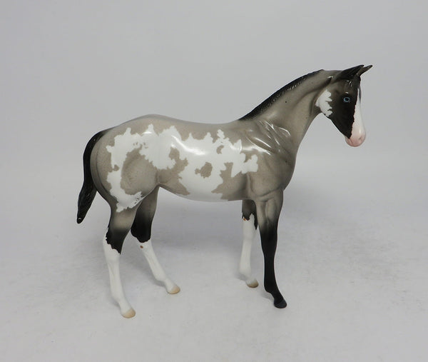DORIAN-LE.7 BLUE ROAN OVERO WEANLING MODEL HORSE BY JAS FANNING 6/8/18 ...